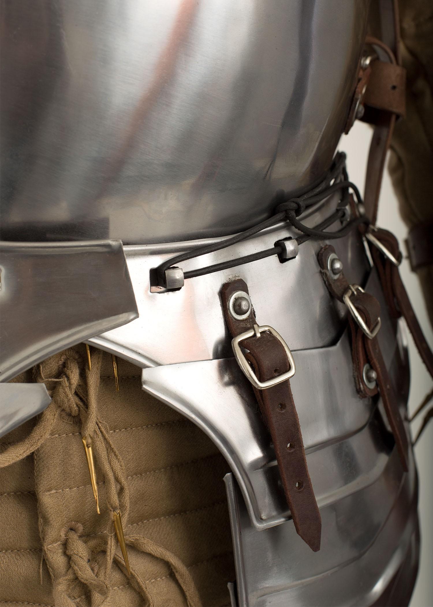 Pikeman armor The tassets leave the pelvis a little unprotected, a...